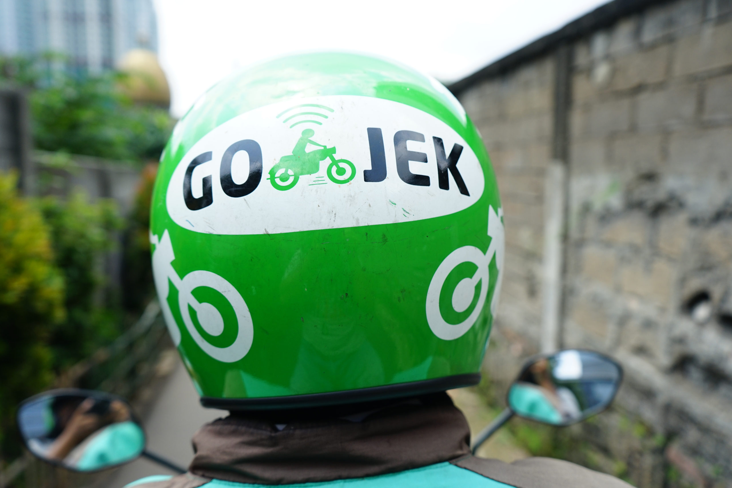 “My kids need me, but we need money too”: Female GOJEK drivers in ...